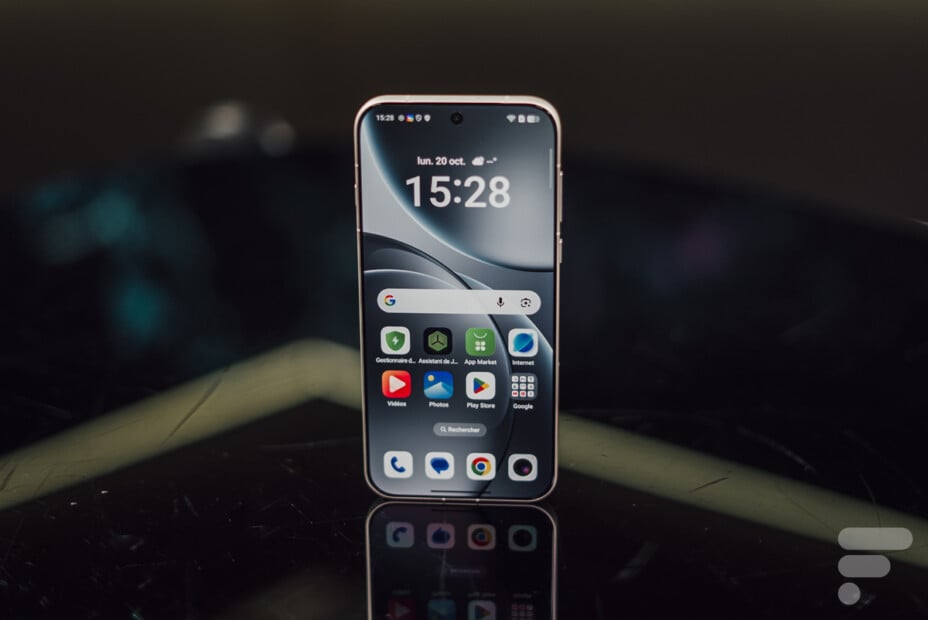 OPPO Find X9 Pro vs Samsung Galaxy S25 Ultra : quel choisir ? | 1001infos